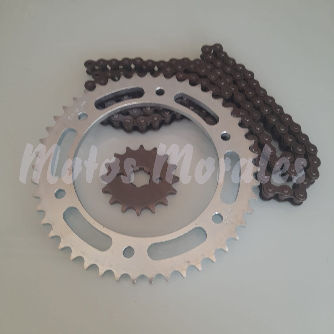 Kit de Cadena para Motos - Calidad y Rendimiento | Motos Morales